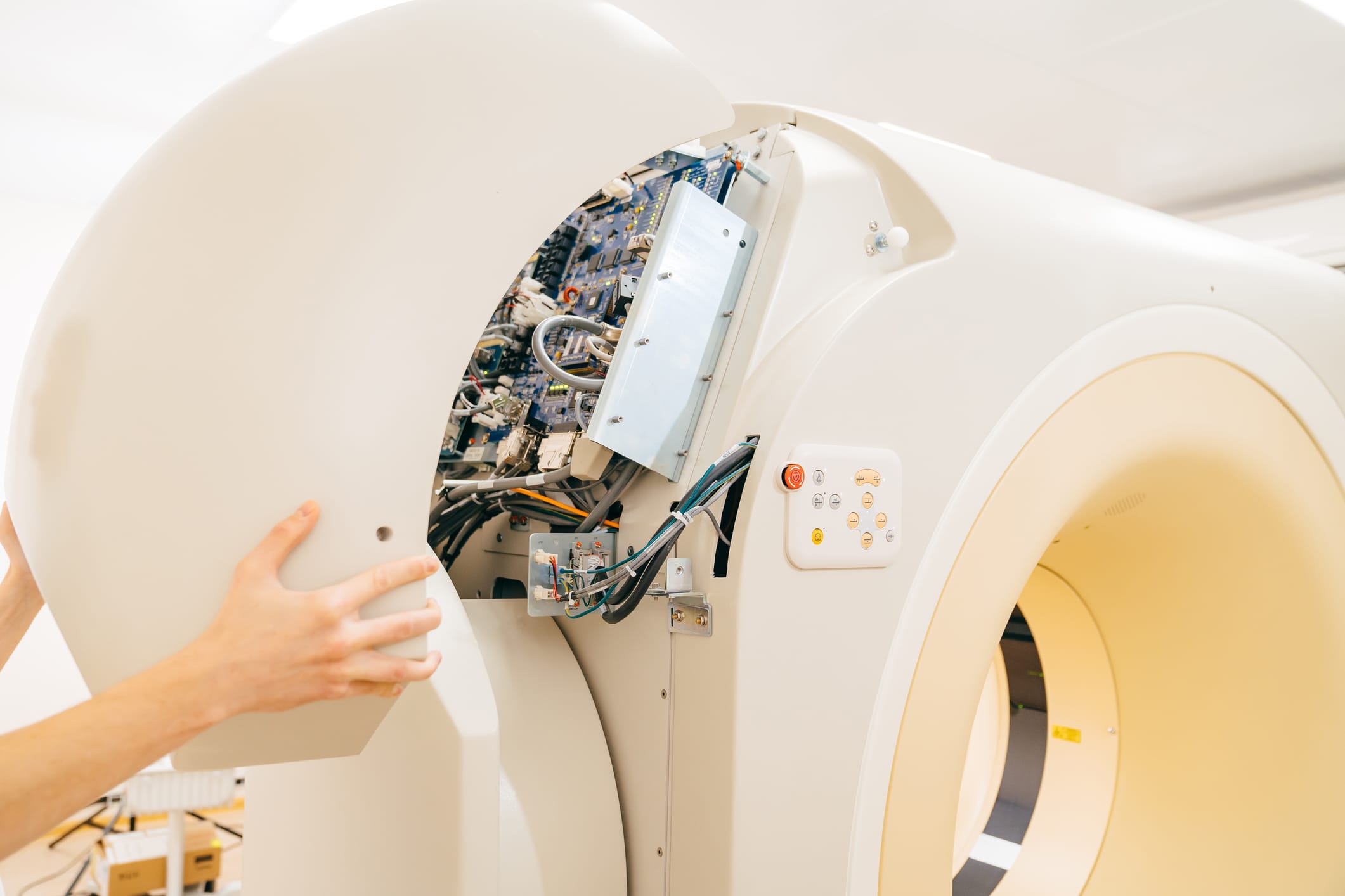 Top Medical Device Servicing Teams Cut Costs and Downtime with Smarter ...